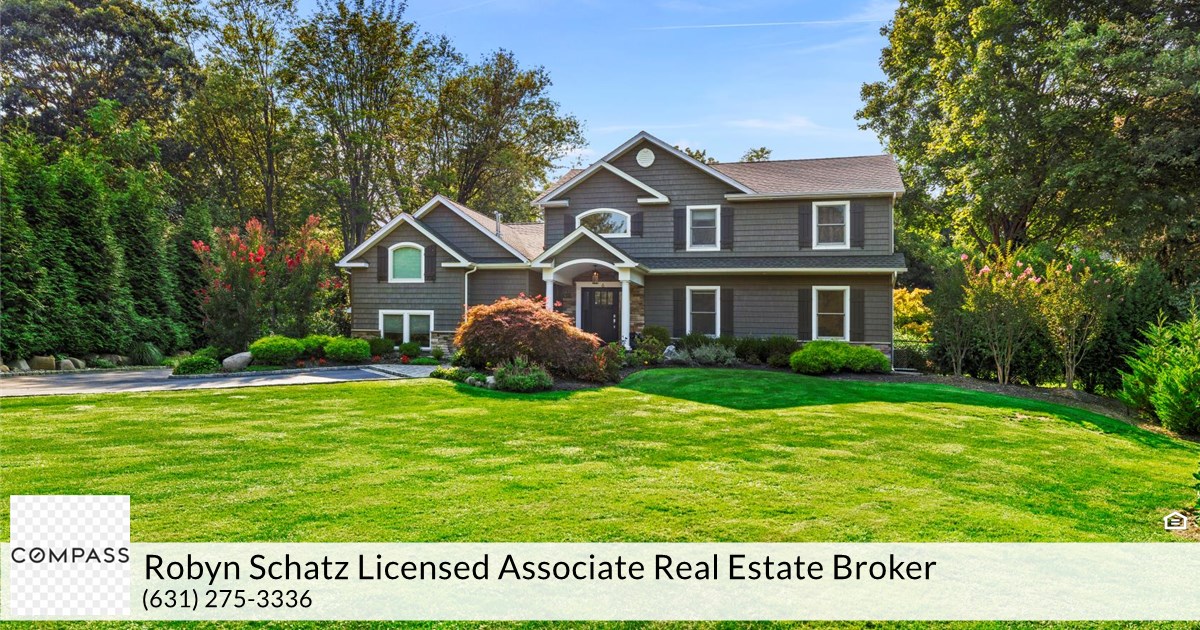 6 Whitney Ct, Dix Hills, NY 11746